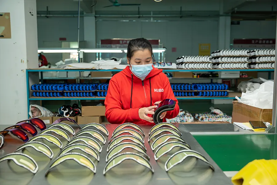 From Concept to Creation: Goggle Manufacturing Process | Hubo